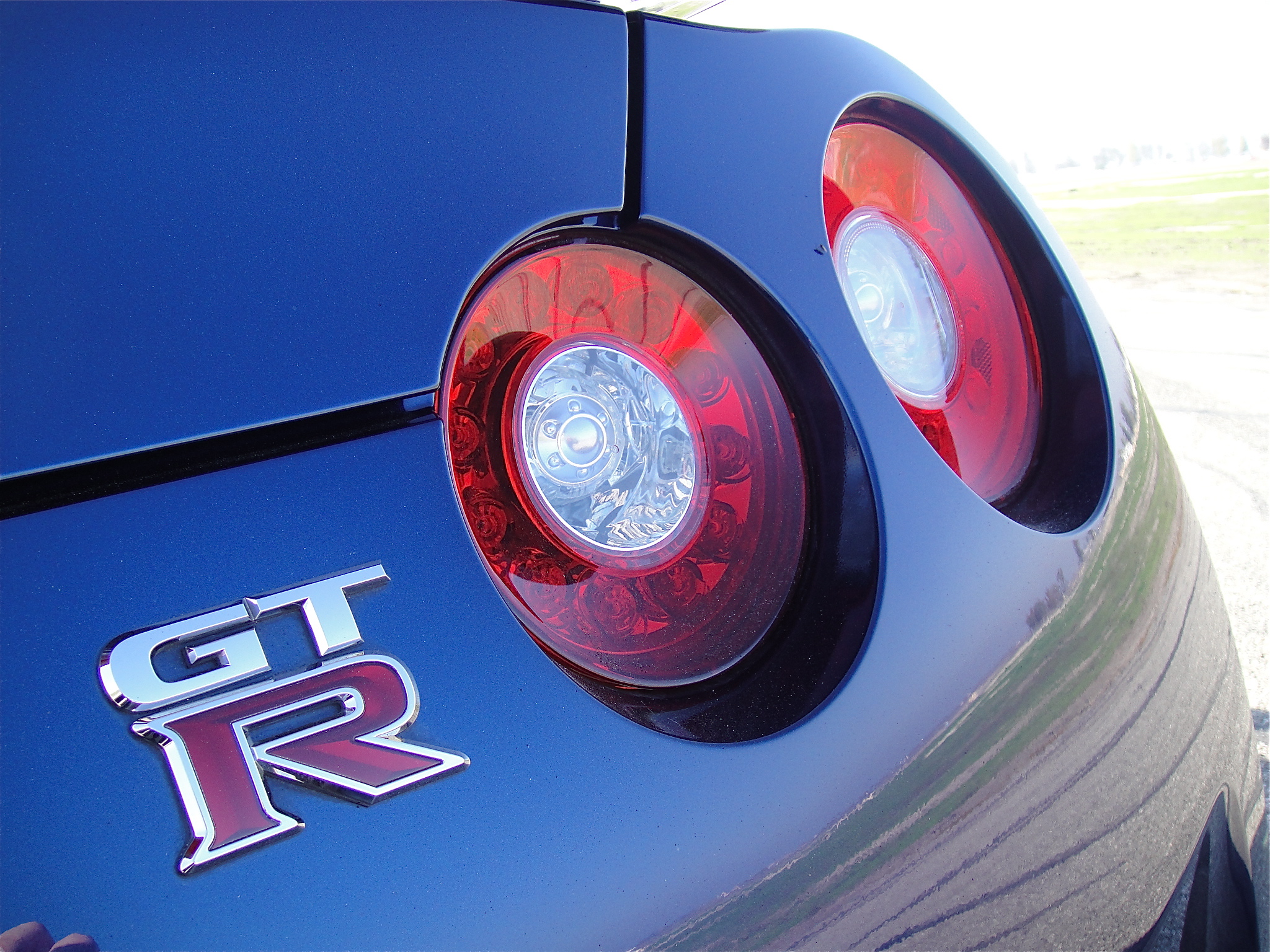 Top 10s: New Cars for Divorced Dads : John LeBlanc's straight-six